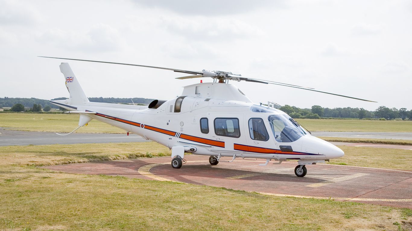 13 Ways Famous Entrepreneur Tony Robbins Spends His Money | GOBankingRates