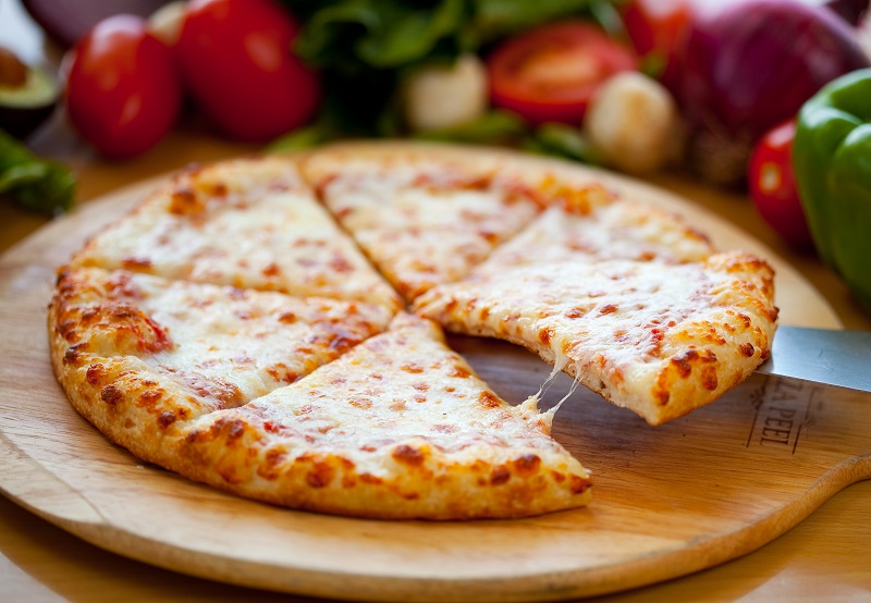 13 National Cheese Pizza Day 2015 Deals, Freebies and Discounts from ...