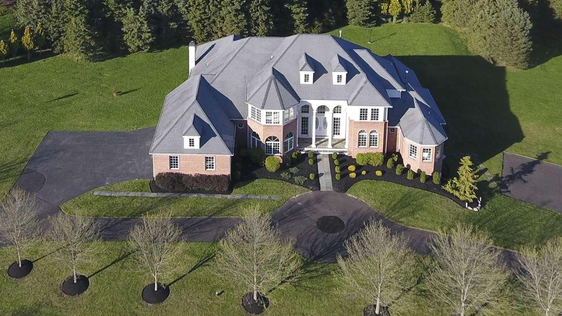 What a $1M House Looks Like Across America | GOBankingRates