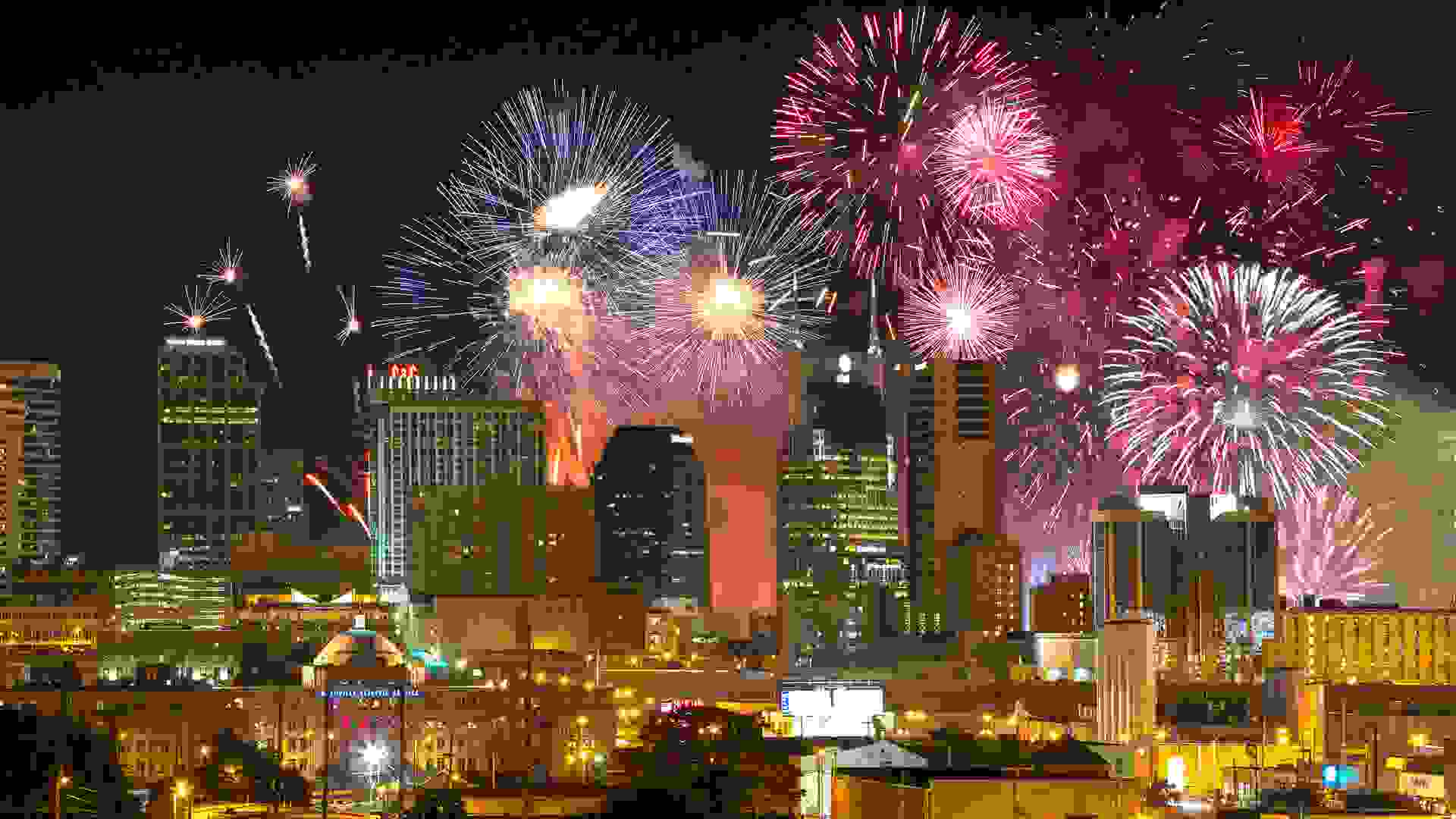 Catch These 23 Wild US Fireworks Displays | GOBankingRates