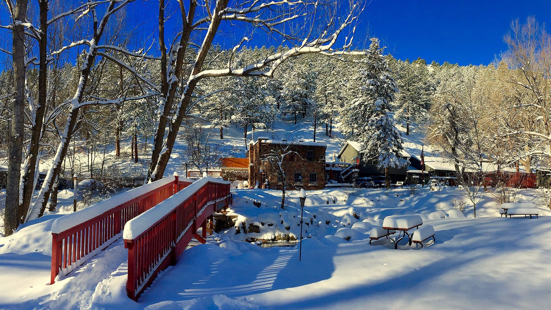 20 Best Snow Lodges for an Affordable Winter Vacation | GOBankingRates