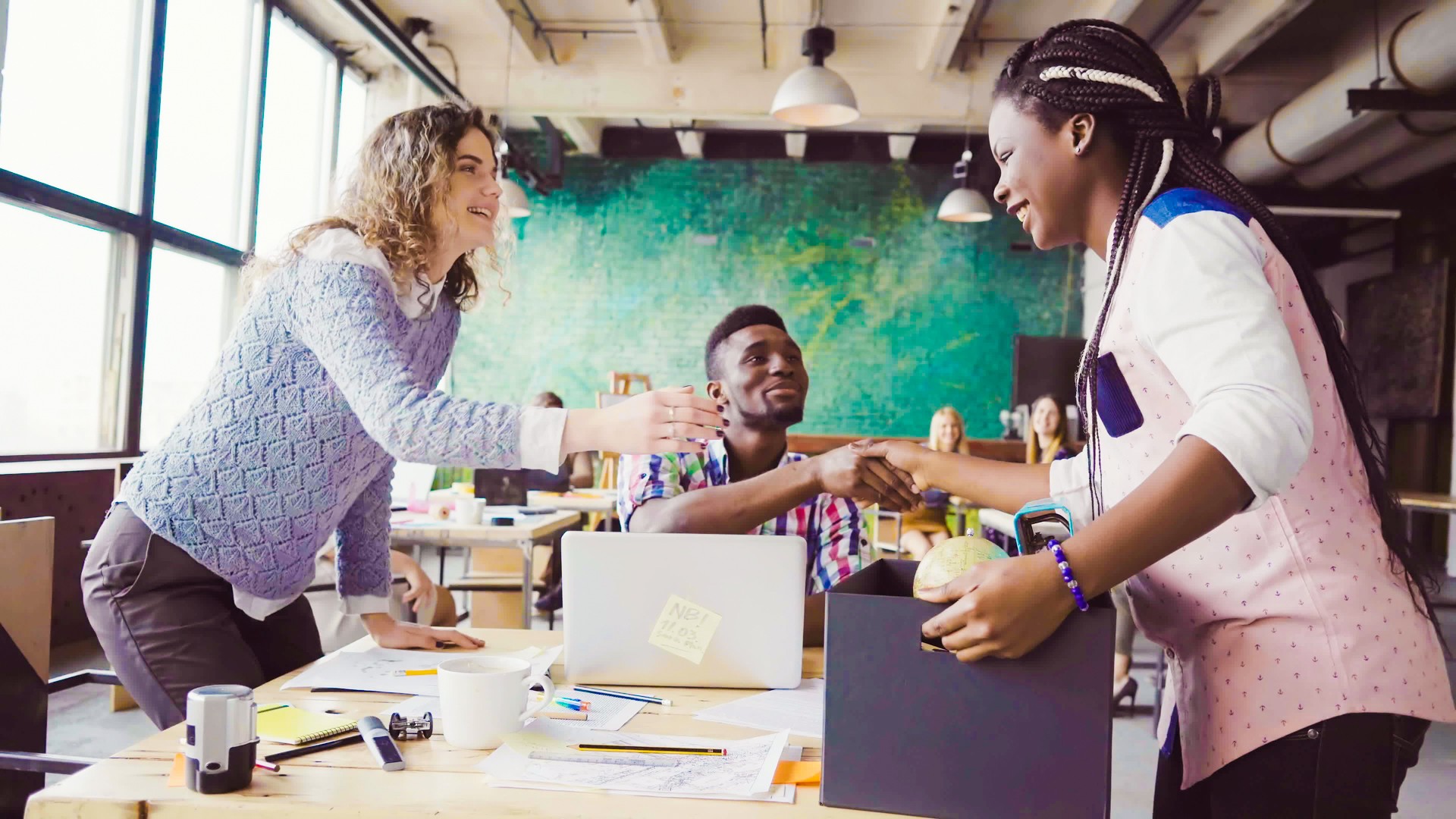 15 Tips To Create Meaningful Relationships at Work | GOBankingRates