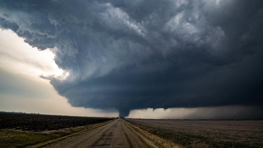 The Midwest's 25 Biggest Weather Disasters | GOBankingRates