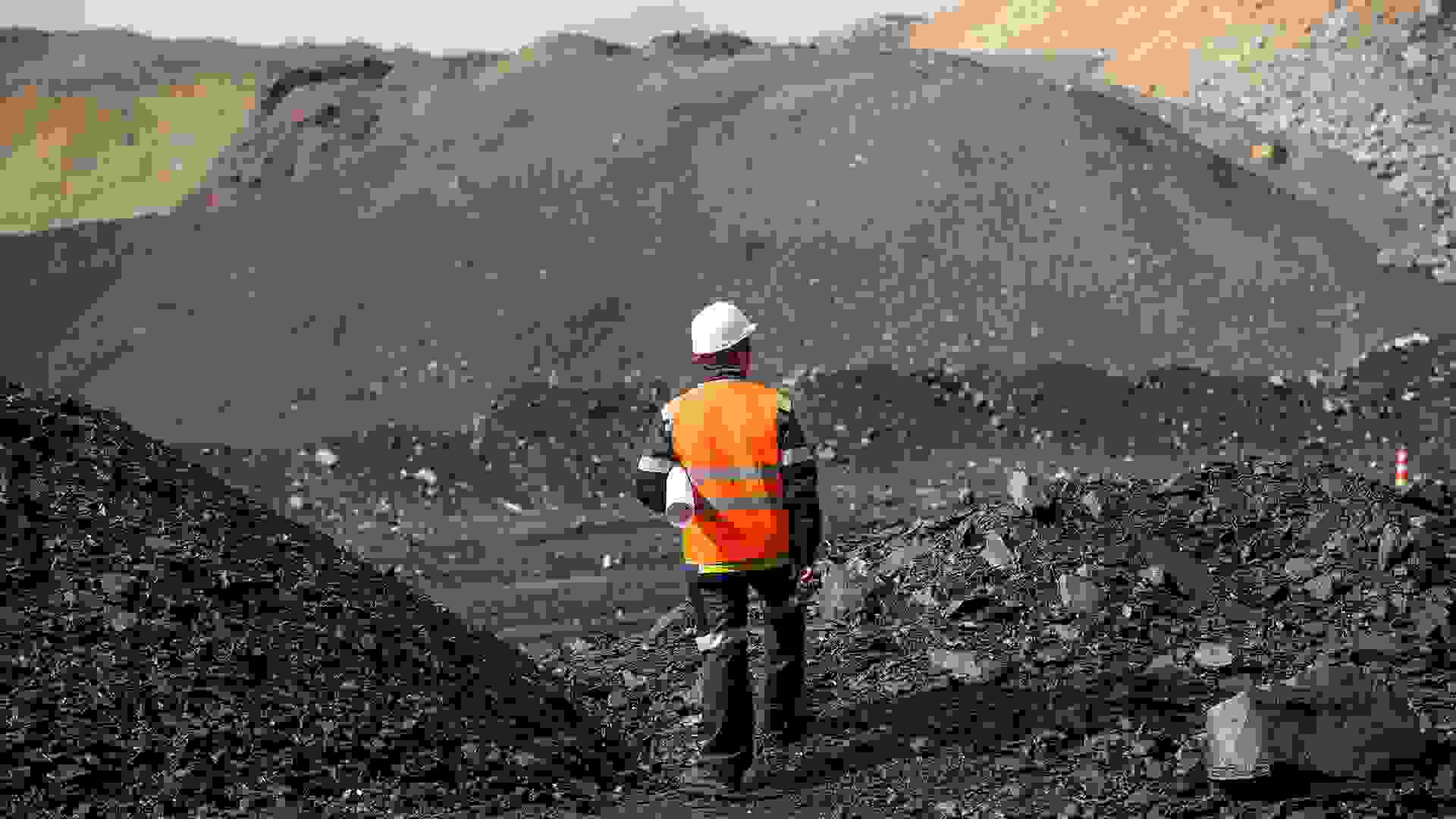 The 20 Highest-Paying Jobs That Let You Travel the World | GOBankingRates