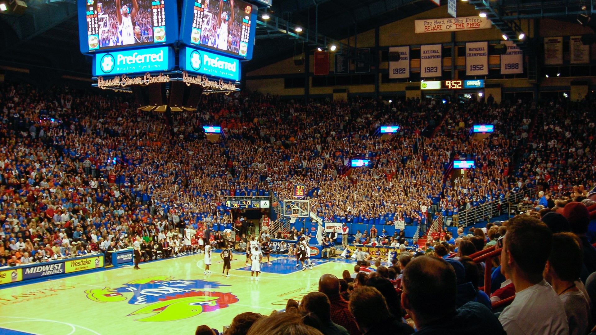 Best Basketball Arenas in Every State | GOBankingRates