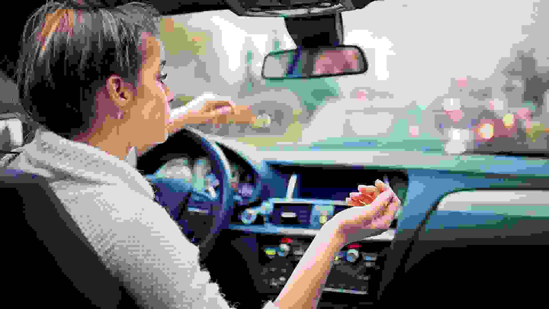 26 Car-Buying Tips for Women | GOBankingRates