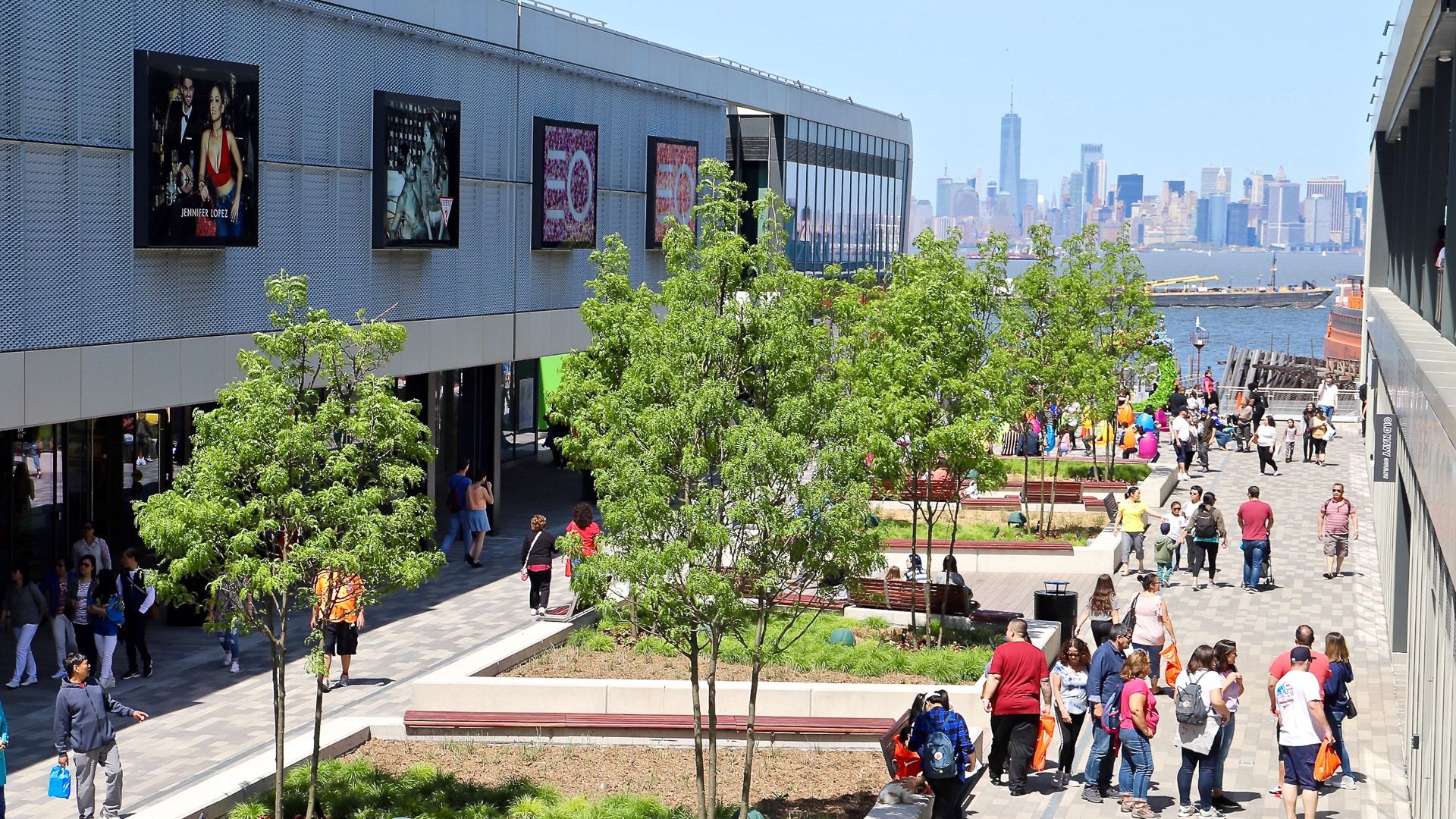largest-outlet-mall-in-new-york-best-design-idea