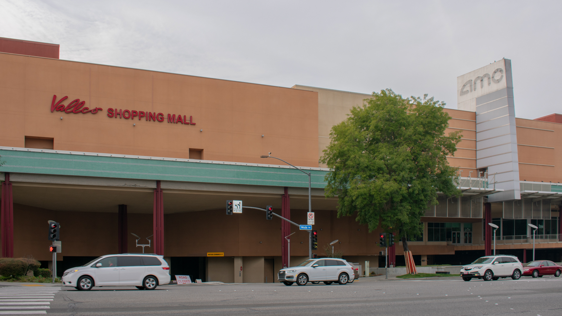 Retail in Peace: A Look at 39 Dead (or Dying) Malls | GOBankingRates