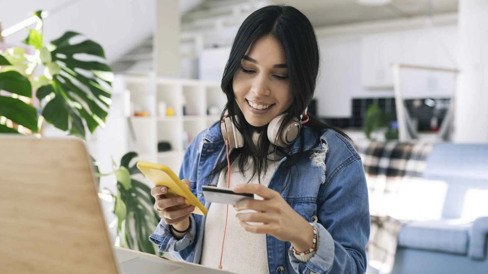 5 Key Signs You're a Smart Spender | GOBankingRates